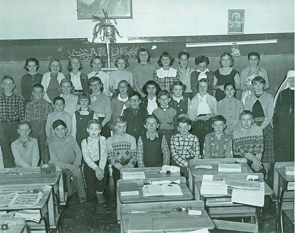 Pic of the Past: Sacred Heart School Grade 5-6, 1955.